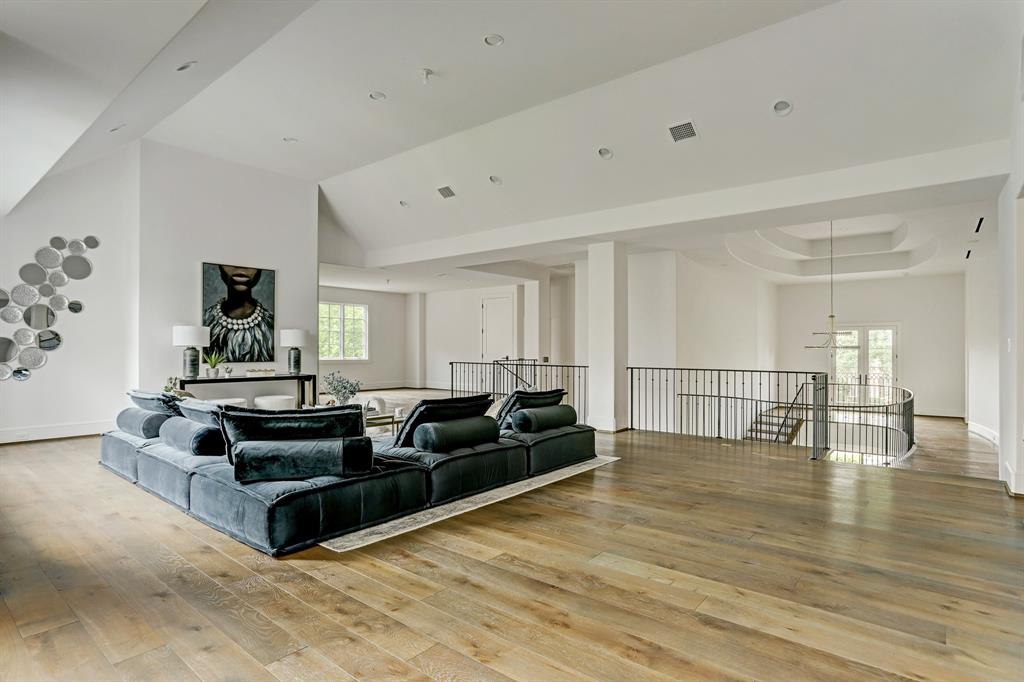 5433 Tupper Lake Dr, HOUSTON, TX 77056 - HAR.com