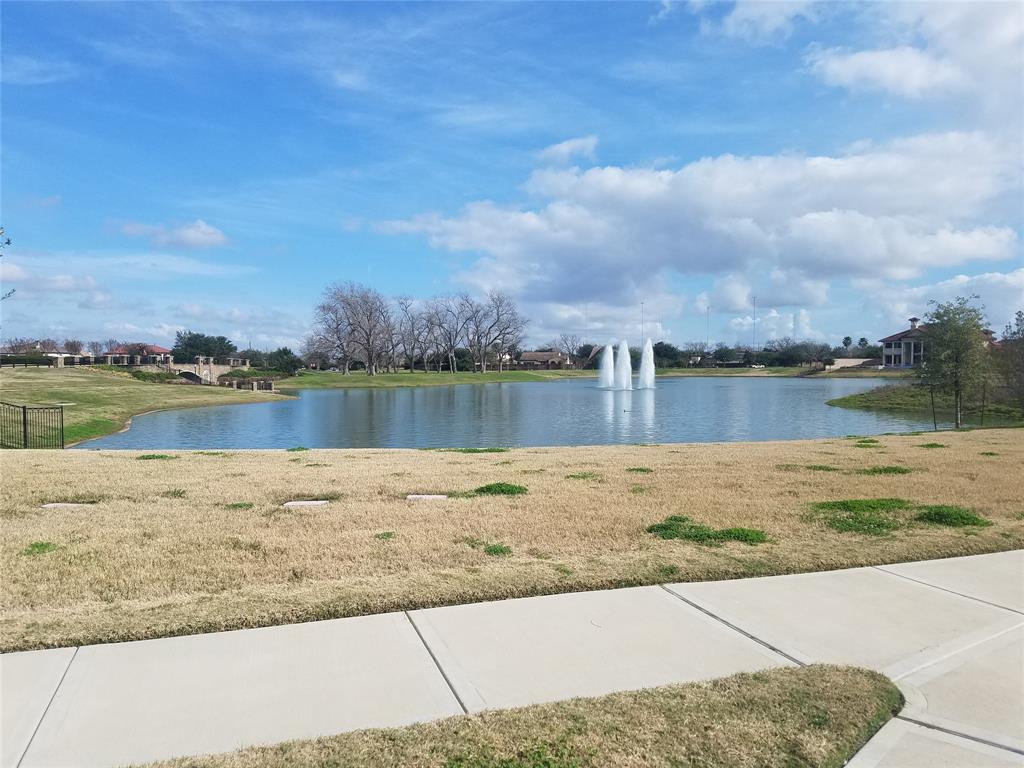 31 Riverstone Island Dr, SUGAR LAND, TX 77479 - HAR.com