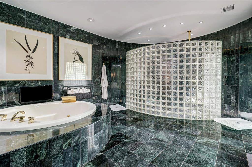324 Buckingham Dr, HOUSTON, TX 77024 - HAR.com