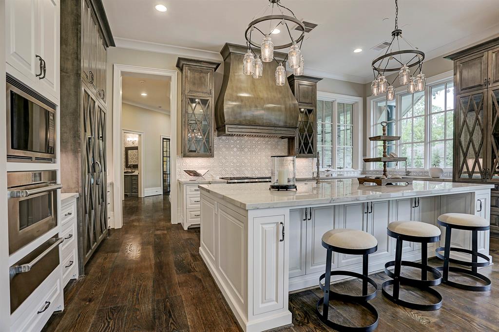 11302 Jamestown Rd, HOUSTON, TX 77024 - HAR.com