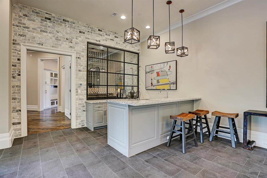 11302 Jamestown Rd, HOUSTON, TX 77024 - HAR.com