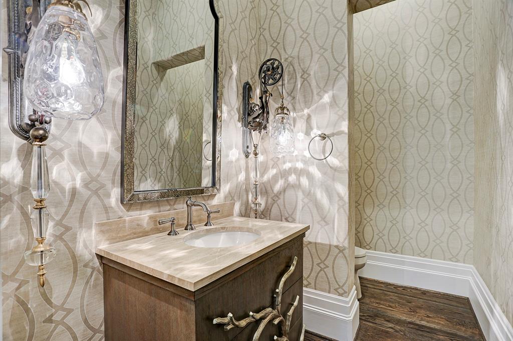 11302 Jamestown Rd, HOUSTON, TX 77024 - HAR.com