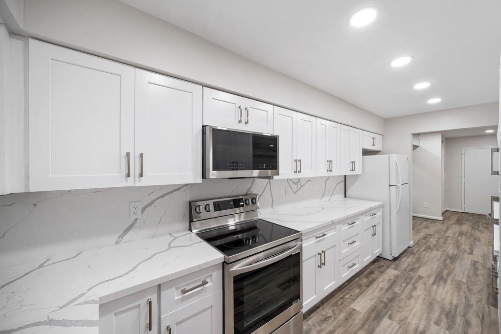 357 N Post Oak Ln Apt 101, HOUSTON, TX 77024 - HAR.com